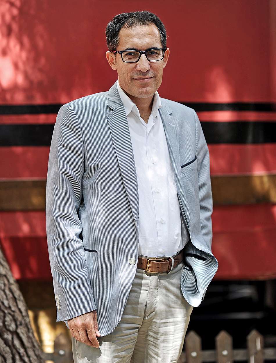 Ali Çolak: “Orada, yazının kesintisiz müziğiyle direniyoruz ...