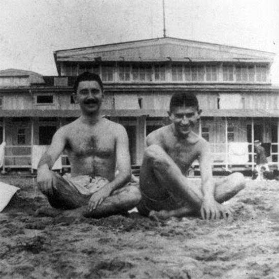 Kafka Olmanın Olanaksızlığı - Oggito