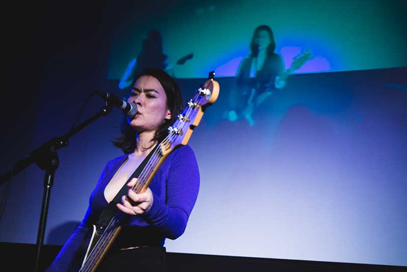 Mitski ve Sözlerine Dair Düşünceler - Oggito