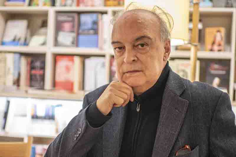 Enrique Vila-Matas ve Yazınına Yön Veren Kitaplar - Oggito